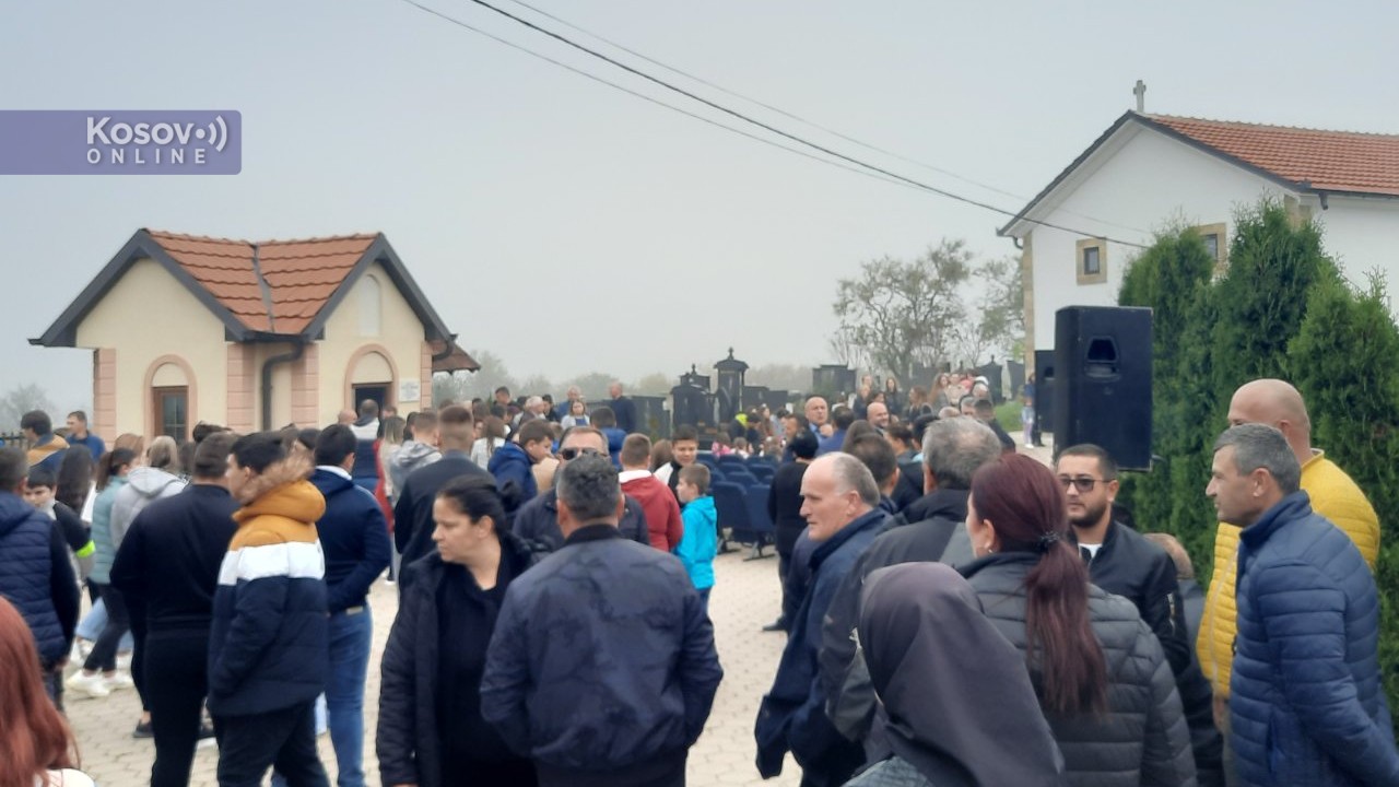 Petković u Pasjanu na liturgiji koju služi vladika Teodosije - Kosovo ...