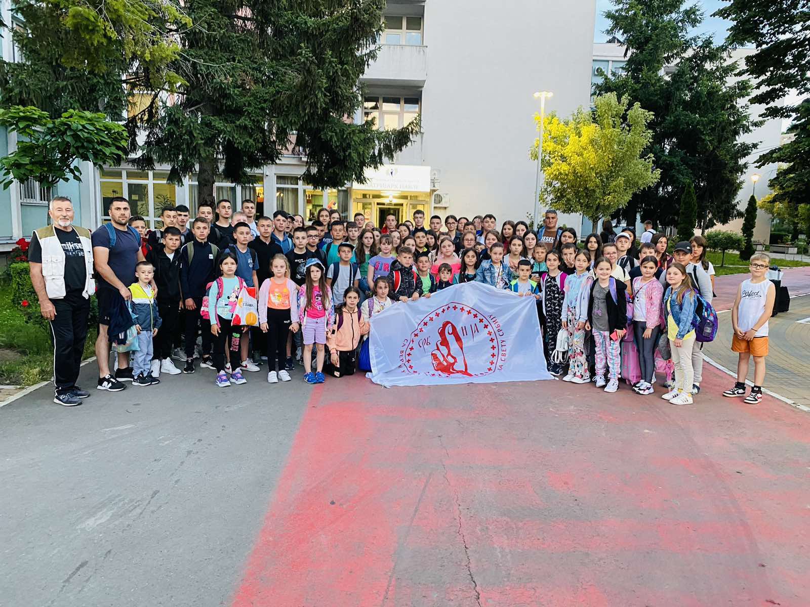 Deca iz Kosovskog Pomoravlja na manifestaciji "Sportsko Sabranje Svete ...