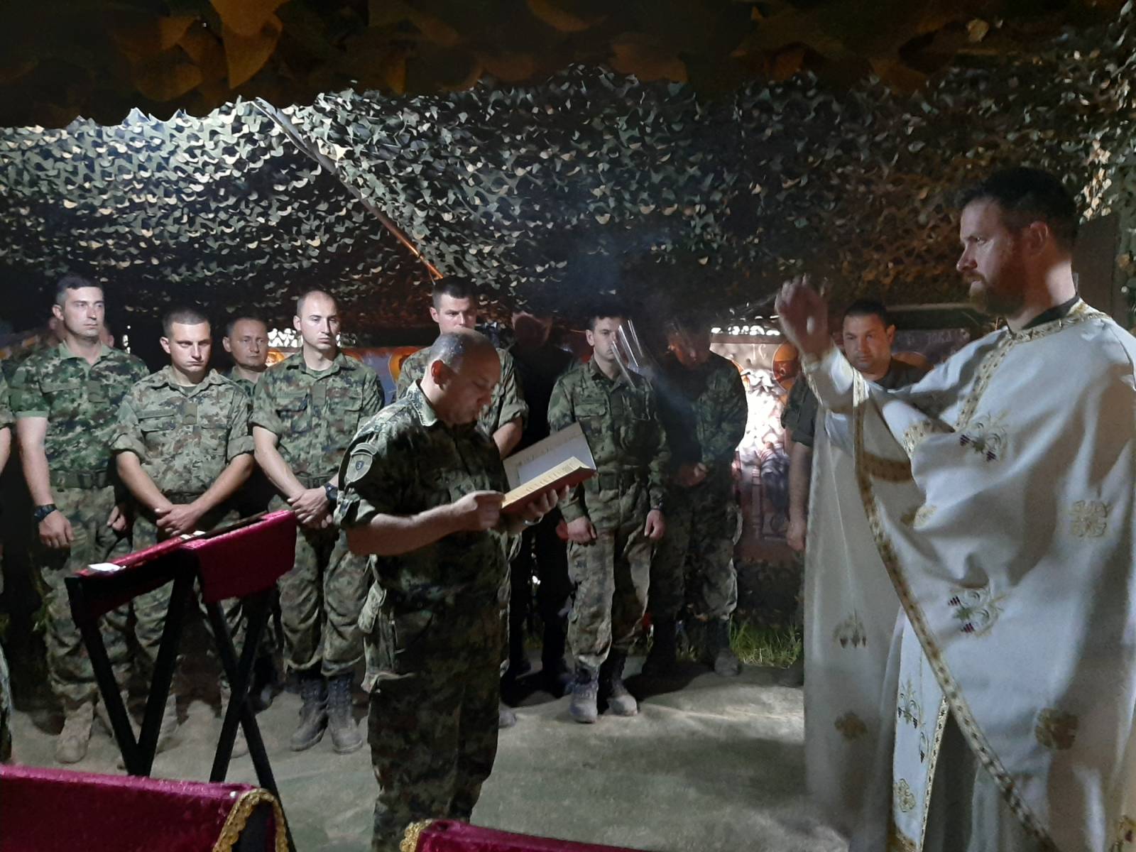 Military priest Ivan Ganic: Soldiers who stay for Christmas in the ...