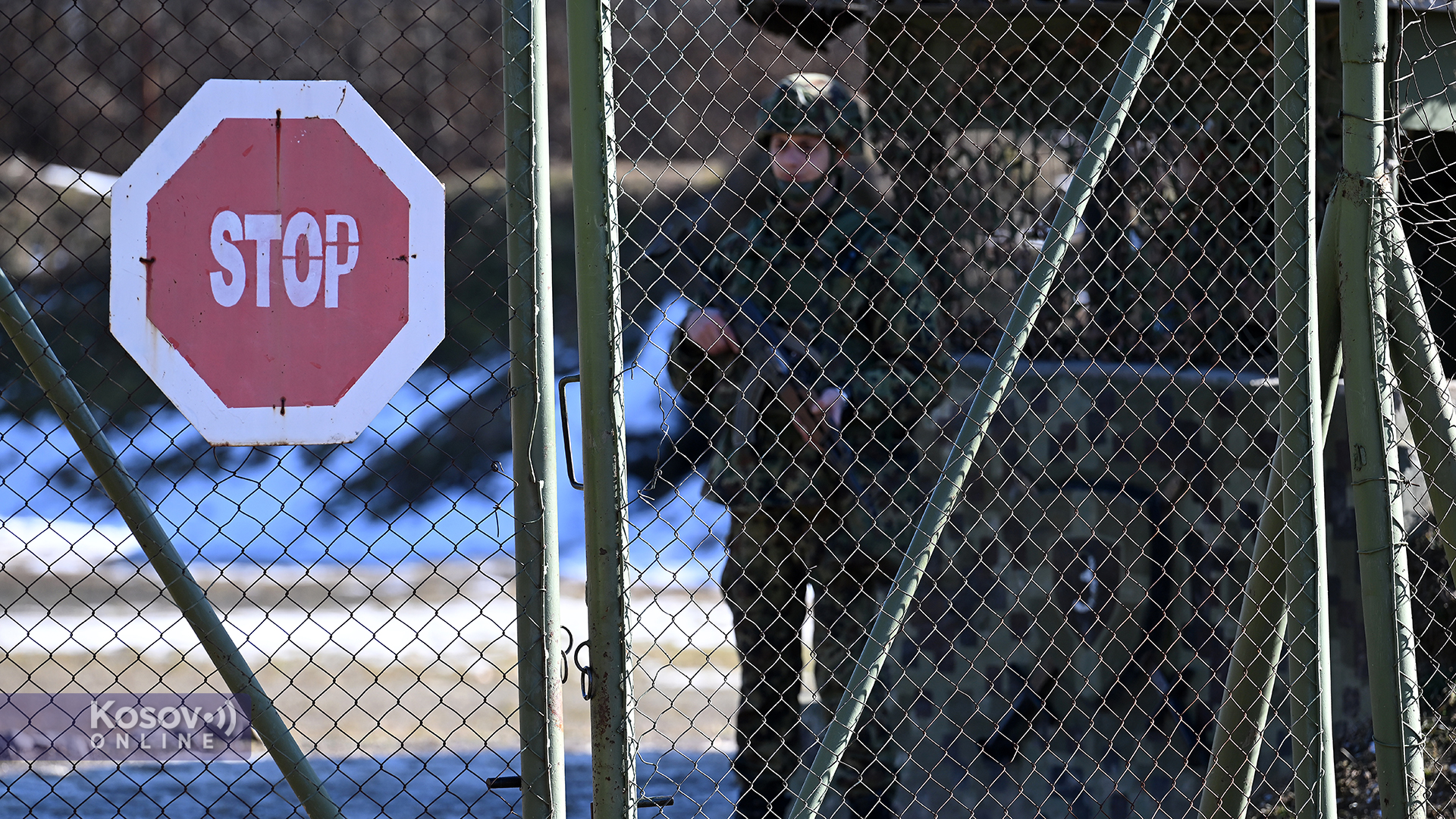 One day in the Ground Safety Zone: Soldiers under arms and high risk 24 ...