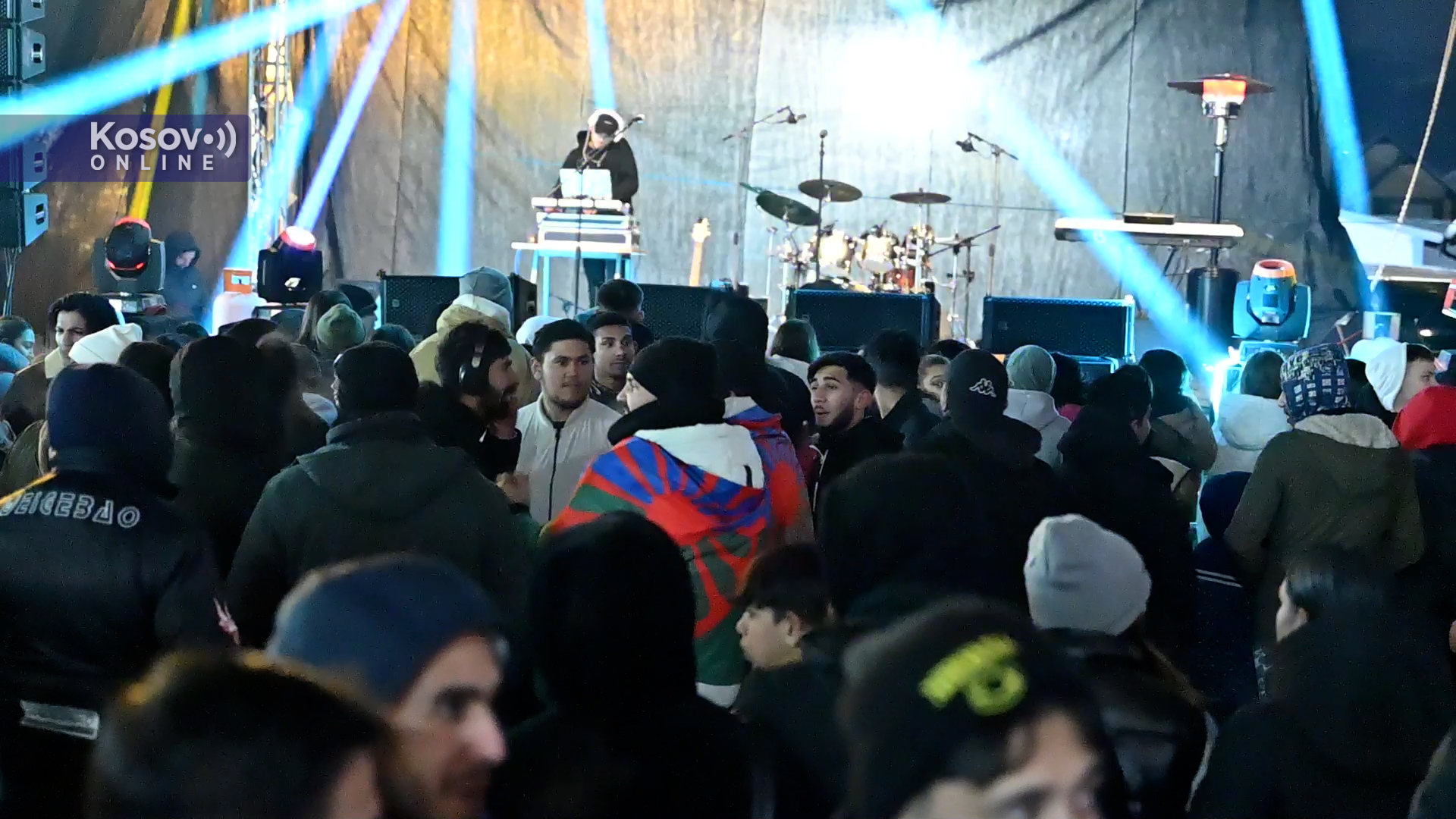 Srbi na Kosovu uz vatromet dočekali pravoslavnu Novu godinu - Kosovo Online