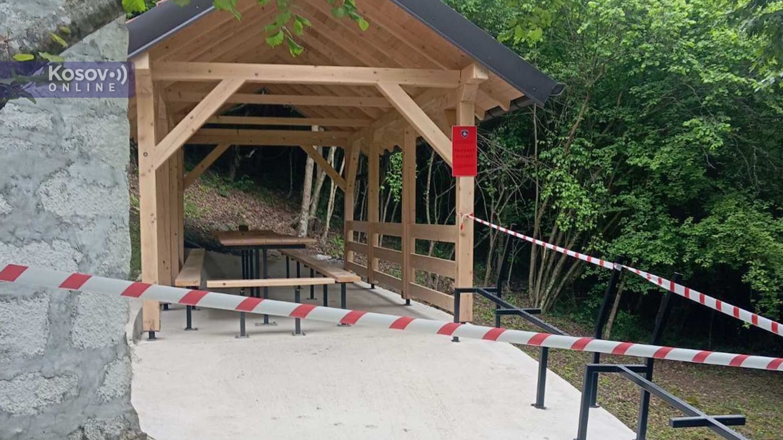 Kosovsko ministarstvo zabranilo radove na objektu u crkvenom dvorištu u ...