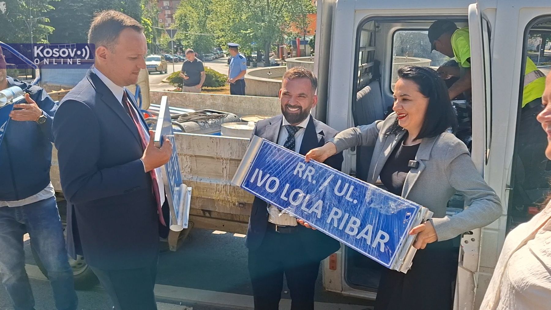 Ministarka Pacoli uoči izbora promenila table sa nazivima ulica u ...