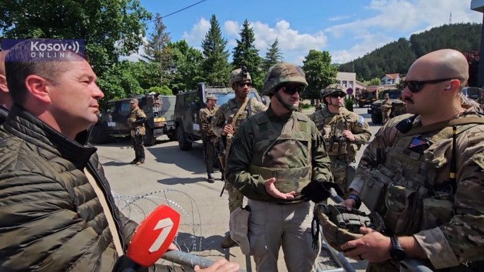 Todic with the commander of the American KFOR: Life is paralyzed; we ...
