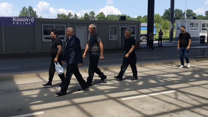 Kosovo policeman after crossing Merdare: We are fine - Kosovo Online