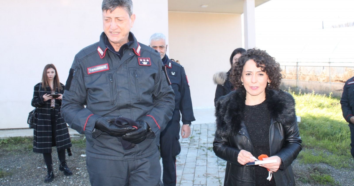 Predstavnici Kfora obišli regionalnu sigurnu kuću u Zubinom Potoku ...
