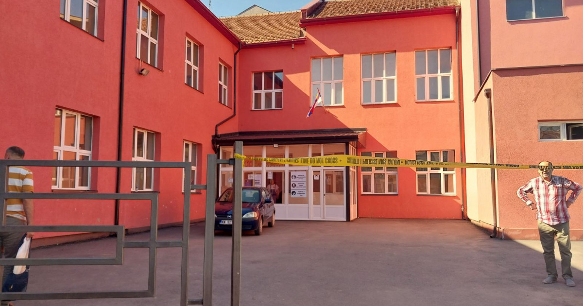 Kancelarija za KiM: Preteći mejlovi upućeni na adresu 71 škole - Kosovo ...