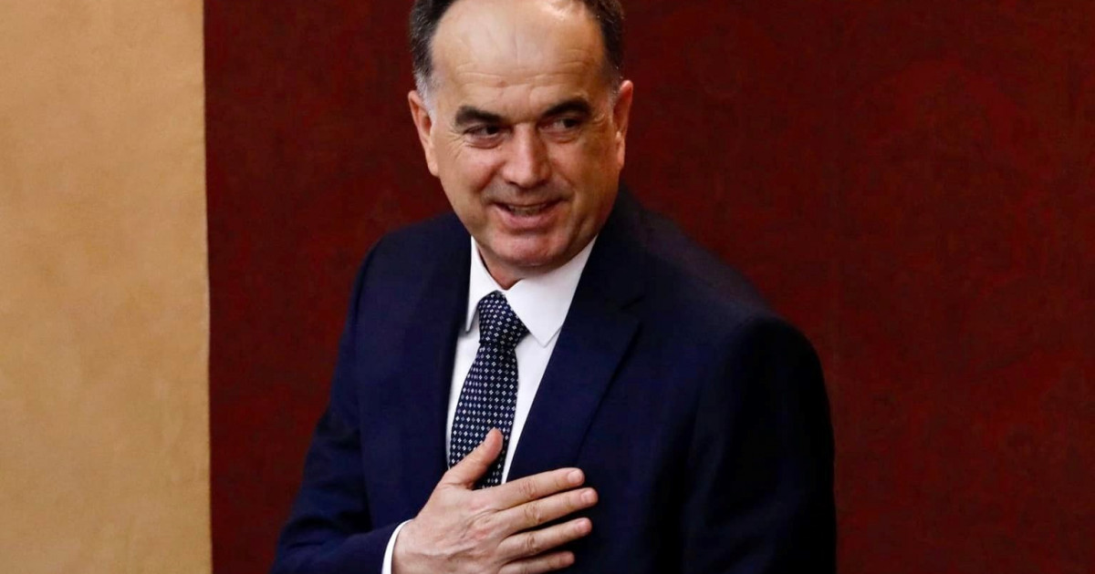 Novi predsednik Albanije sutra polaže zakletvu u Parlamentu - Kosovo Online