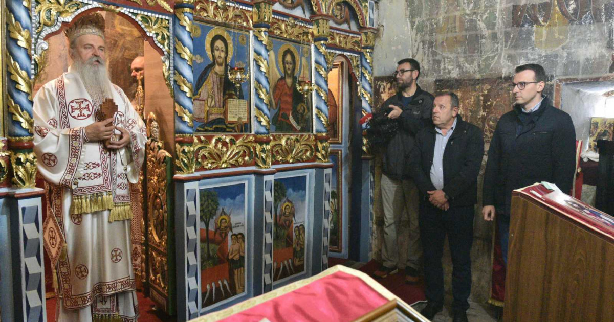 (Foto) Petković u Pasjanu na liturgiji koju služi vladika Teodosije ...