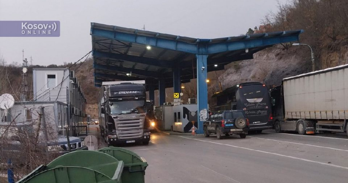 Jarinje: The fifth day of blocking the entry of trucks with Serbian ...