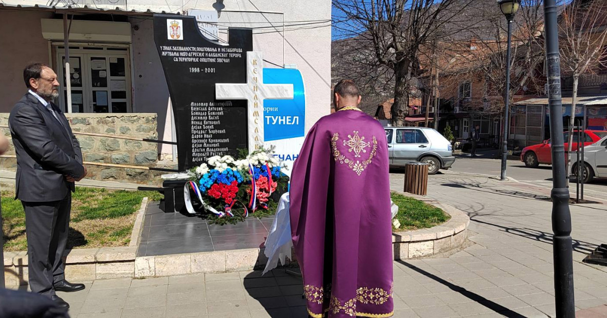 NATO bombing anniversary marked by wreath laying for victims in Zvecan ...