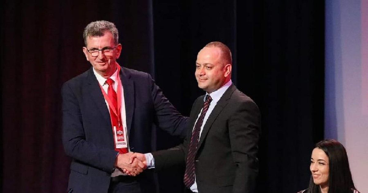Ivan Ivanaj novi predsednik Demokratskog saveza Albanaca - Kosovo Online