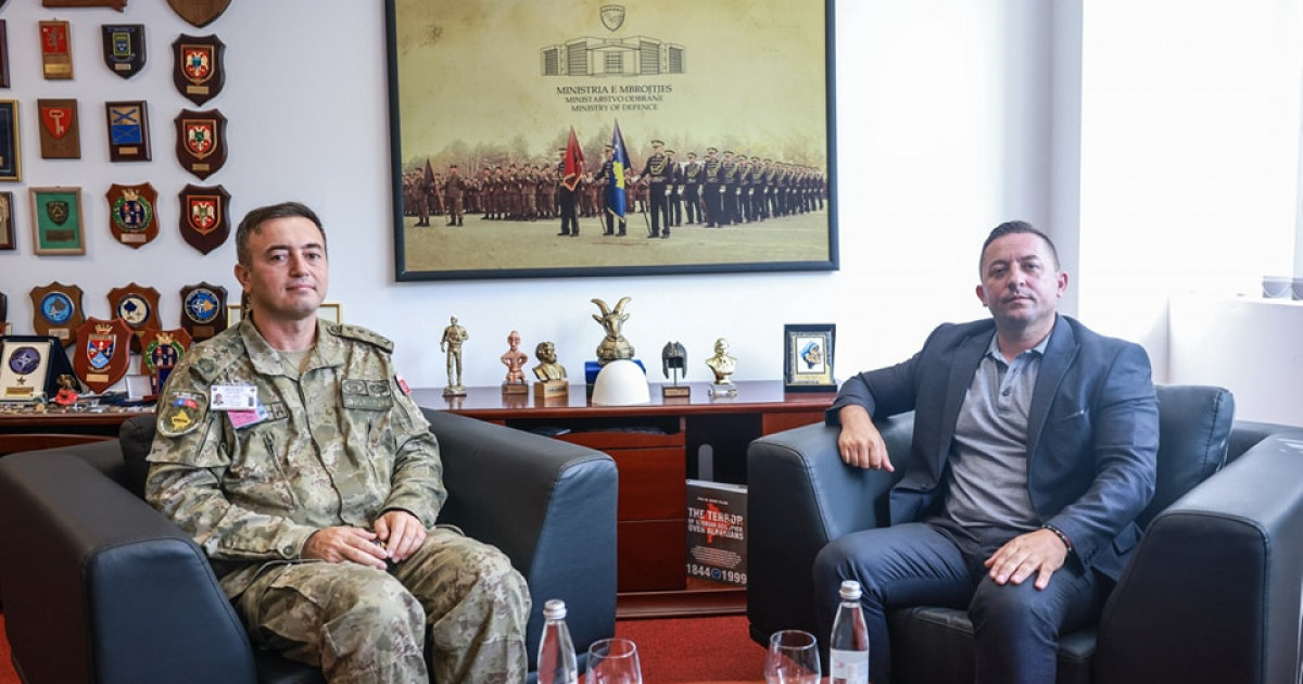 Mehaj sa savetnikom Oružanih snaga Turske o vojnoj saradnji - Kosovo Online