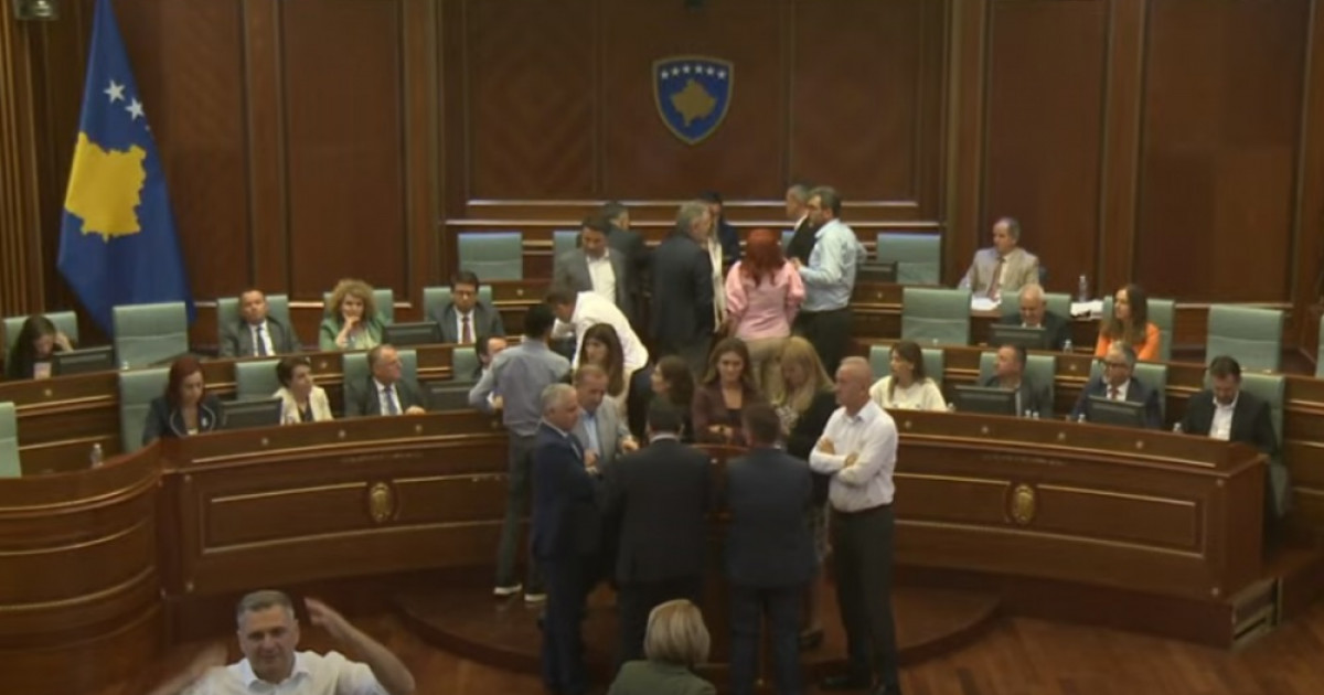 Opozicione stranke na Kosovu dobile nacrt statuta ZSO - Kosovo Online