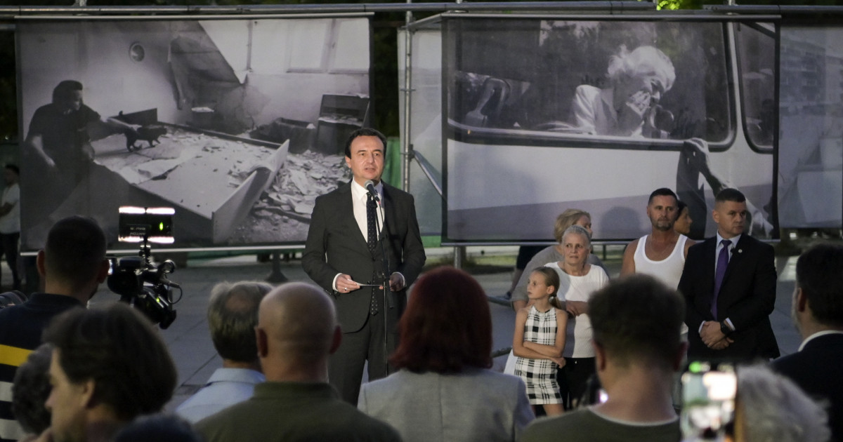 Festival fotografije u Prištini otvoren izložbom "Opsada Sarajeva", u ...