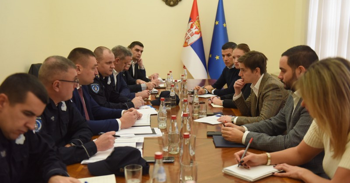 Vlada Srbije povodom dojava o bombama u školama: Promeniće se protokoli, identifikovano nekoliko ...