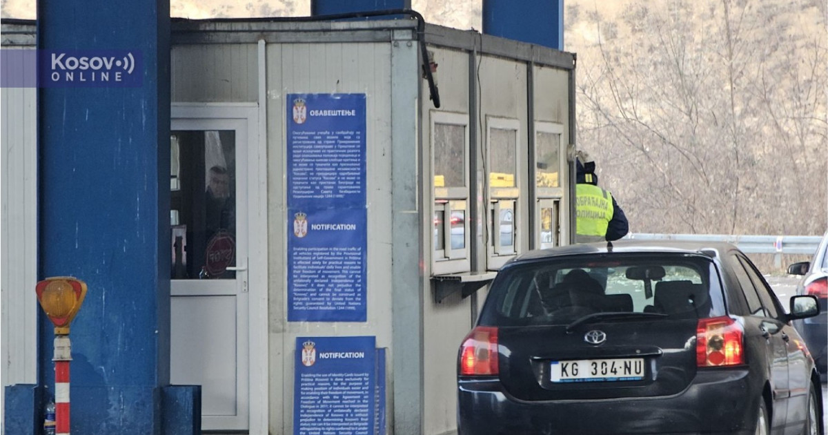 At Jarinje, the first passenger car with RKS license plates passed ...