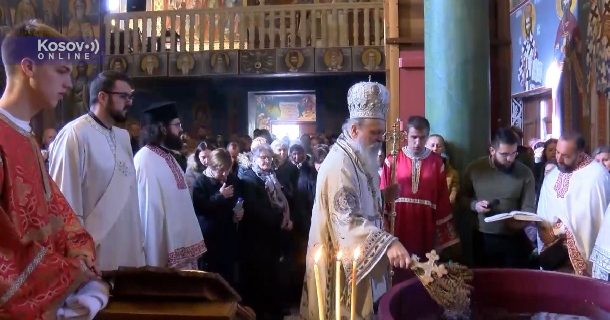 Vladika Teodosije: Bog se javi, da živimo svoju veru, ispunjeni ...