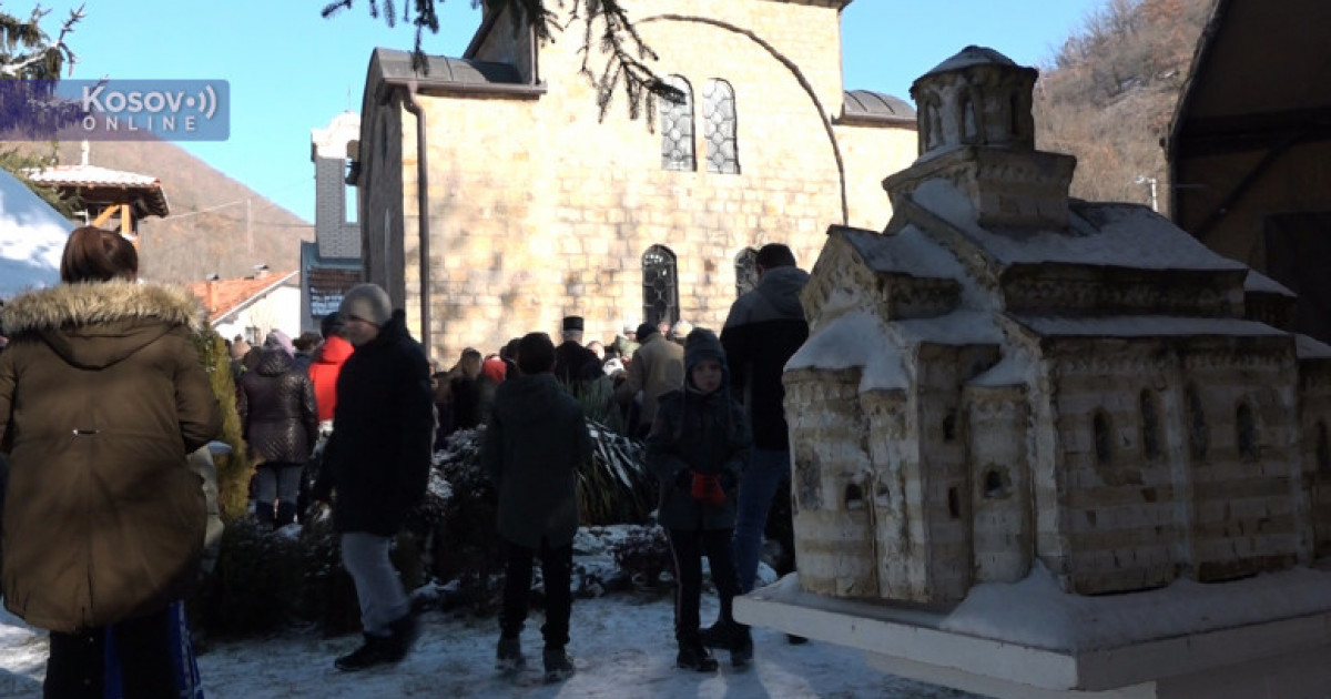 (Foto) U Hramu Uspenja Presvete Bogorodice u Lešku obeležen praznik Oci ...