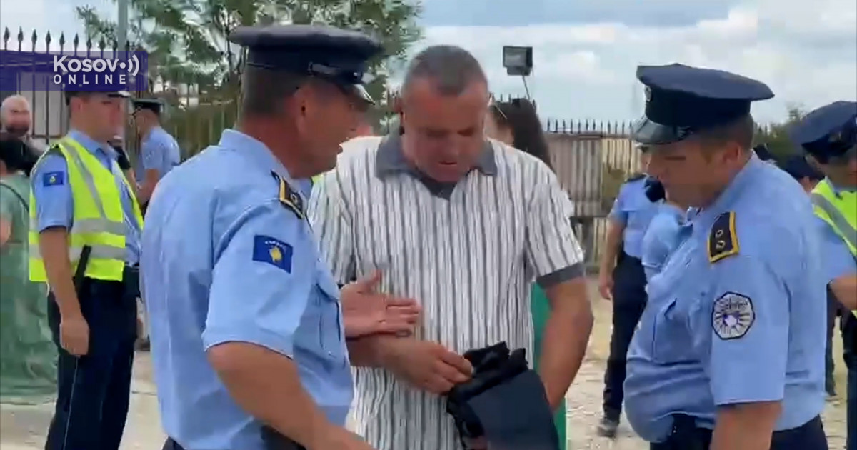 Kosovo Police stop Serb at Gazimestan over toy gun - Kosovo Online