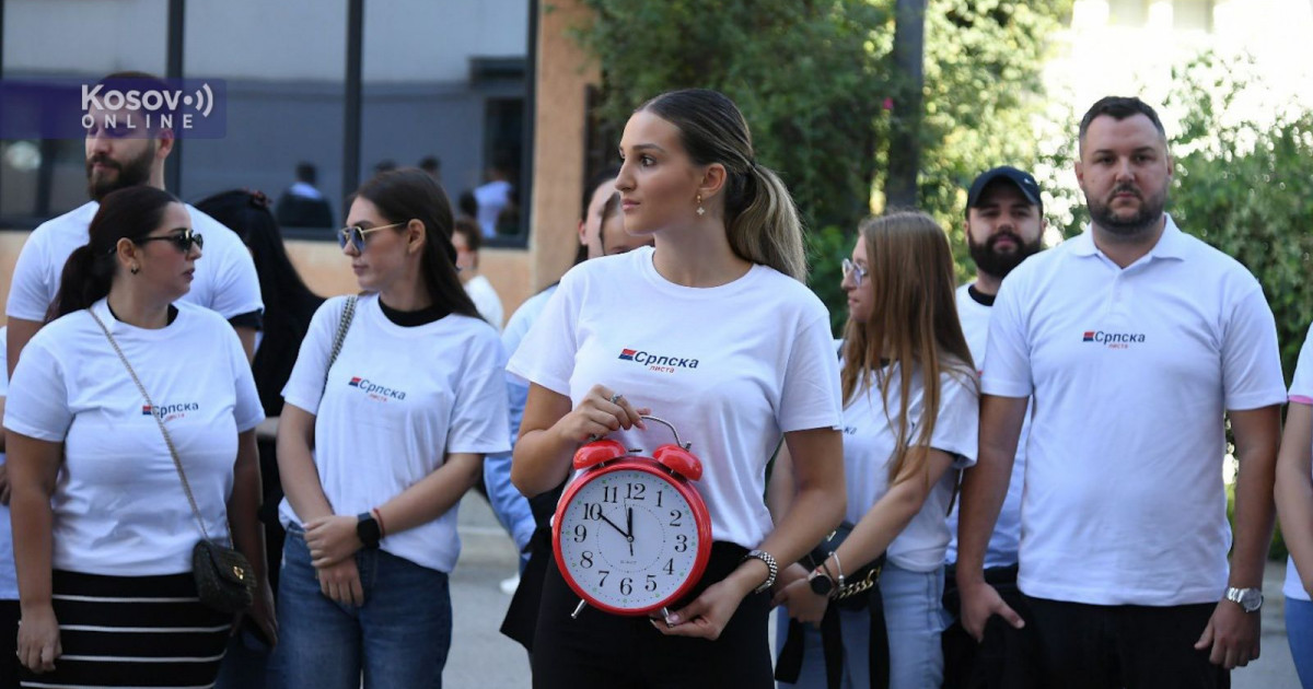 (Foto) Omladina Srpske liste poručila: „Odzvonilo je lažnim ...
